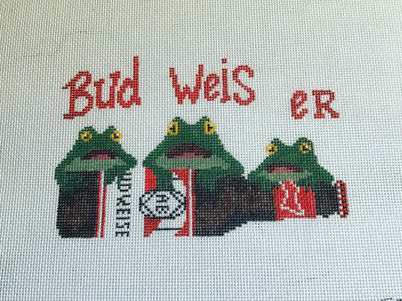 Bud Frogs – Skooter's Designs